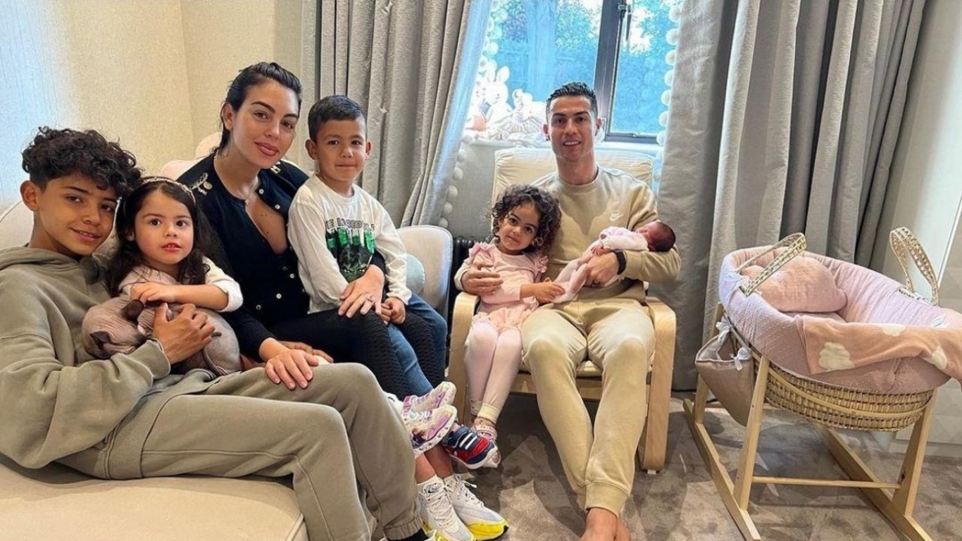 Comunidad Fan | Novedades | Cristiano Ronaldo y Georgina Rodríguez dieron a conocer el nombre de ...